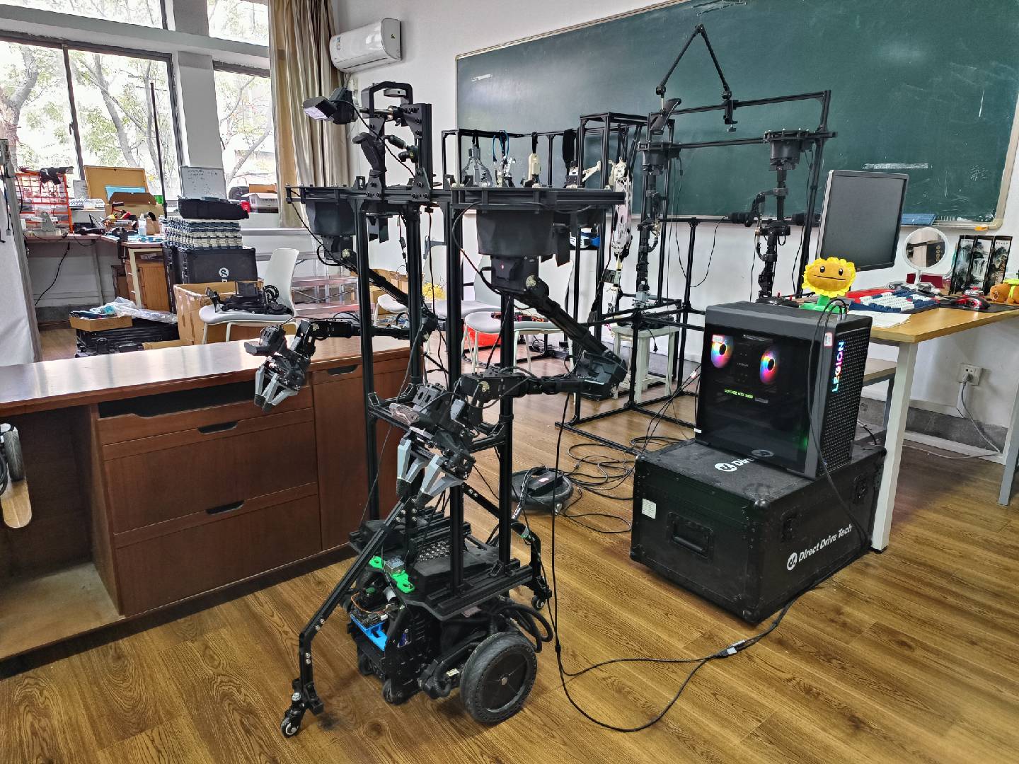 Humanoid Black Knight